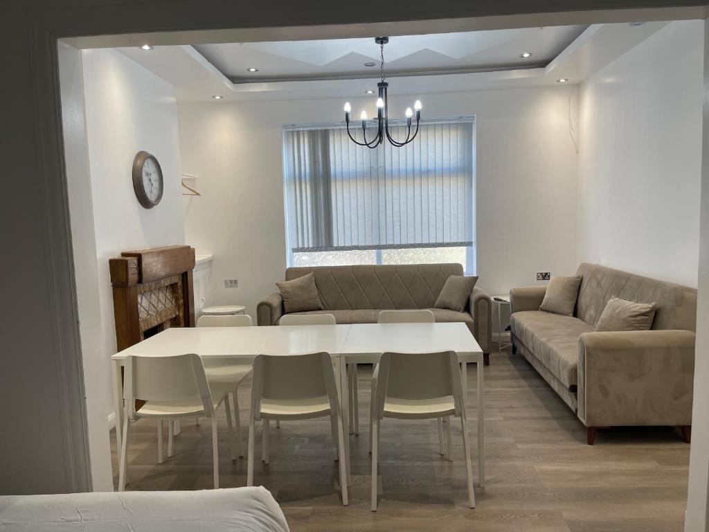 Araan House Hotel -Families and Couples Only, Blackpool (updated prices ...