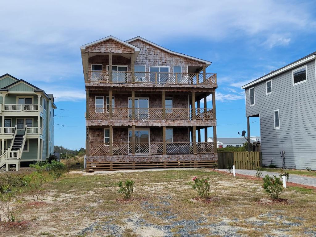 8018 Beach Rd, Semi-Oceanfront, Pool/Hot Tub, Nags Head (updated prices ...