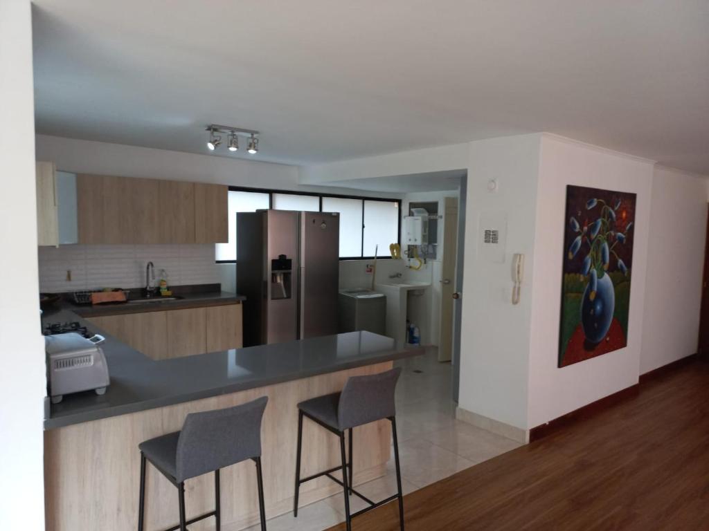 Poblado la 10, Medellín (precios actualizados 2026)