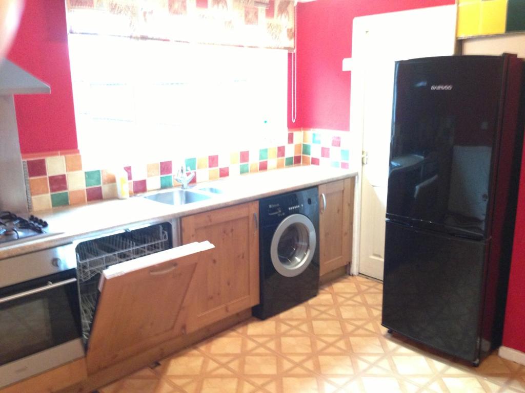 Double room in Sheffield, Heeley (updated prices 2025)