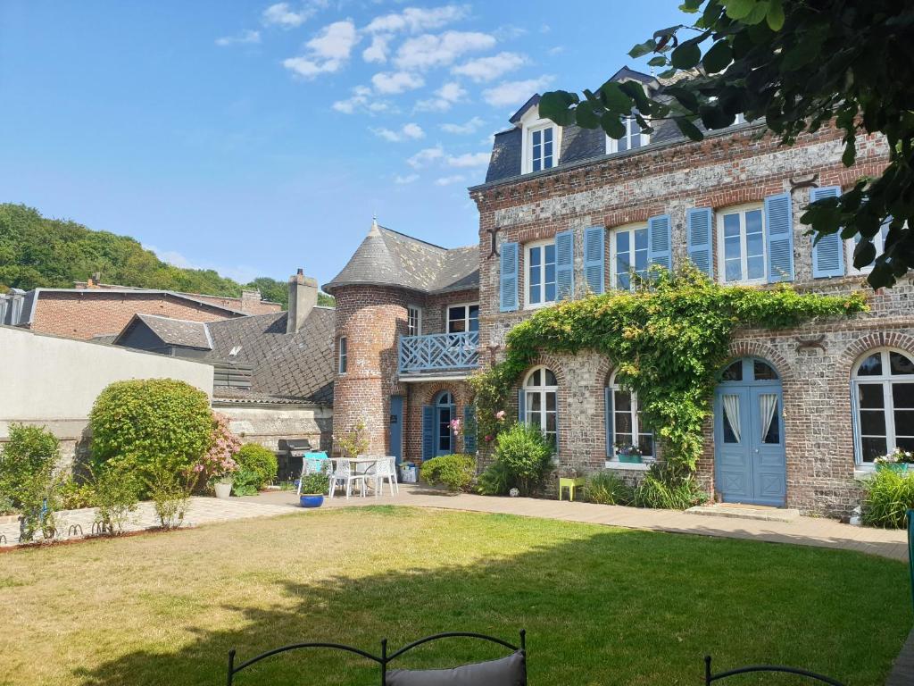 Les Volets Bleus de Veules Les Roses, Veules-les-Roses (updated prices ...