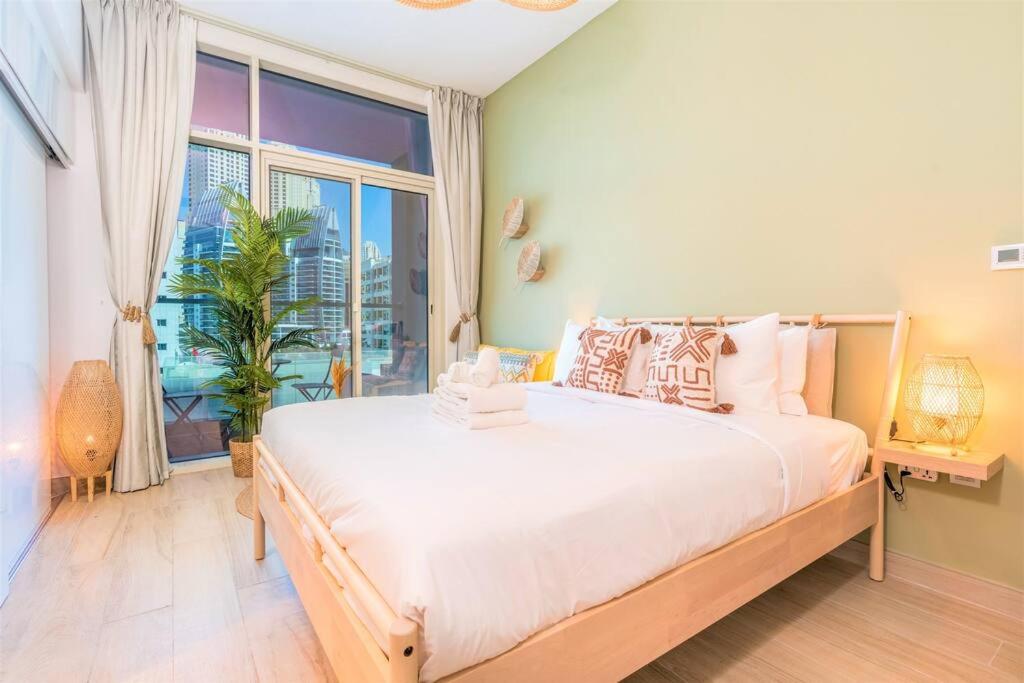 Cosy & Chic Studio One Marina with balcony & View, Dubaj (aktualne ceny ...