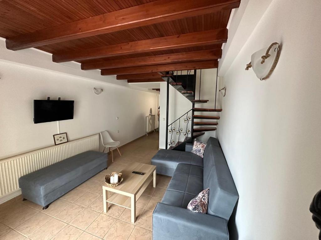 Elena maisonette by the sea, Kamena Vourla (updated prices 2026)