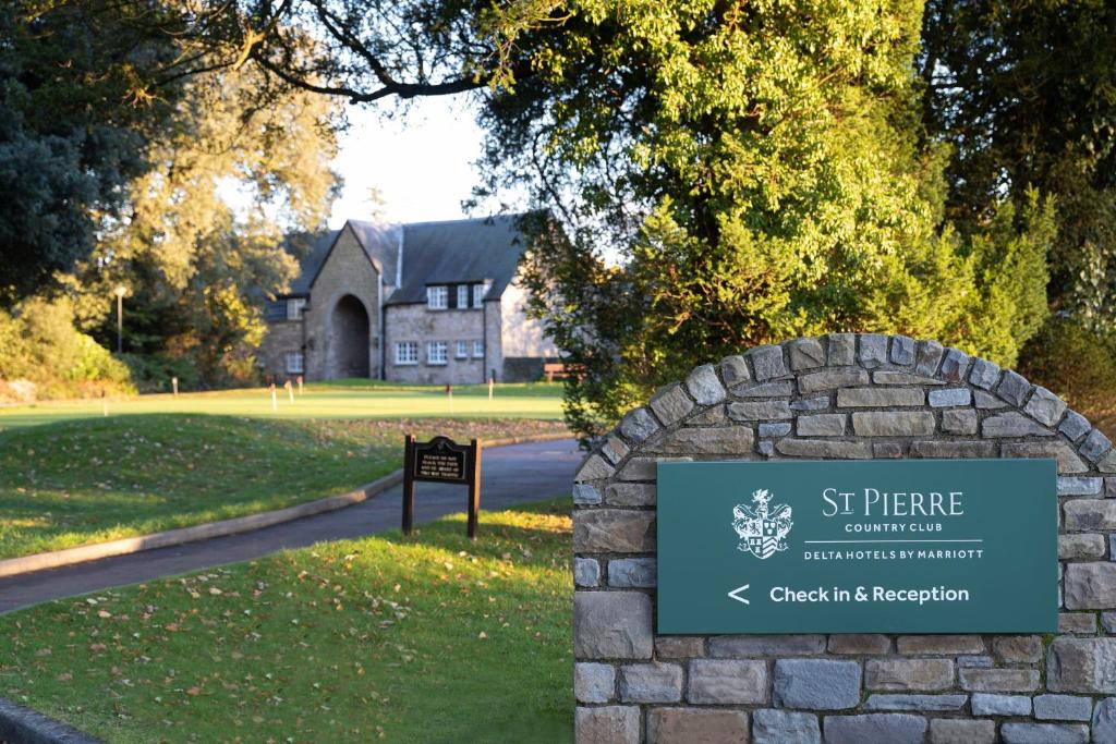 Delta Hotels by Marriott St Pierre Country Club, Chepstow (updated ...