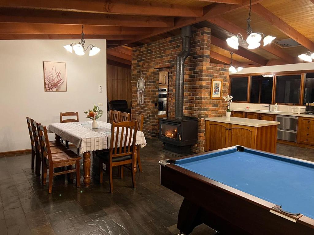 Wandjoo Cottage Cranbourne, Lyndhurst South – Updated 2023 Prices