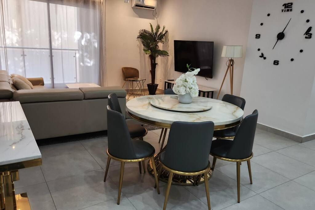 Appartement 3 chambres + séjour à Alger Hydra, Hydra (updated prices 2026)