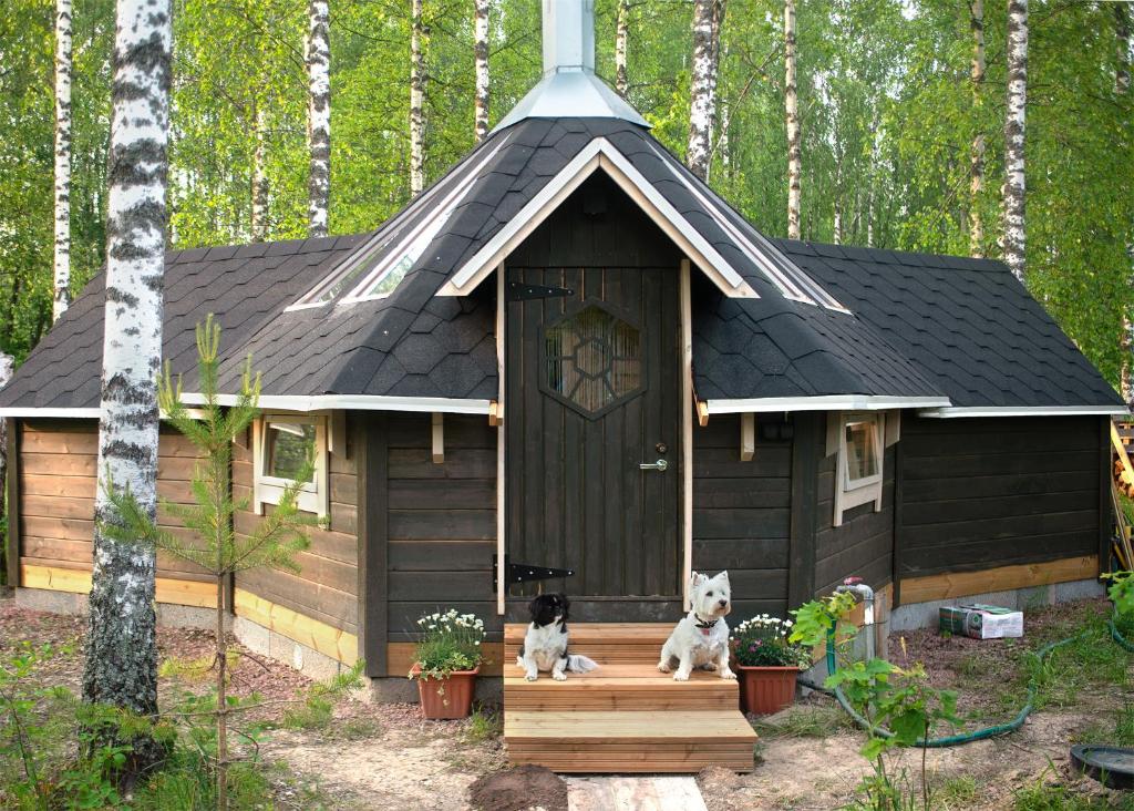 Troll House Eco-Cottage, Nuuksio for Nature lovers, Petfriendly, Espoo ...