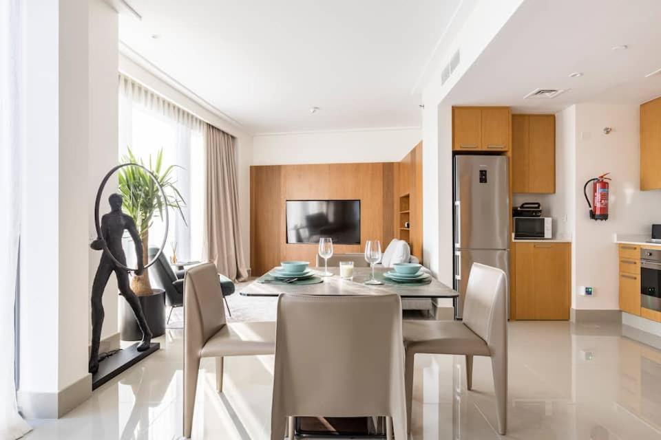 Apartamento Opera Grand Downtown! Brand 1BR (Emiratos Árabes Unidos ...