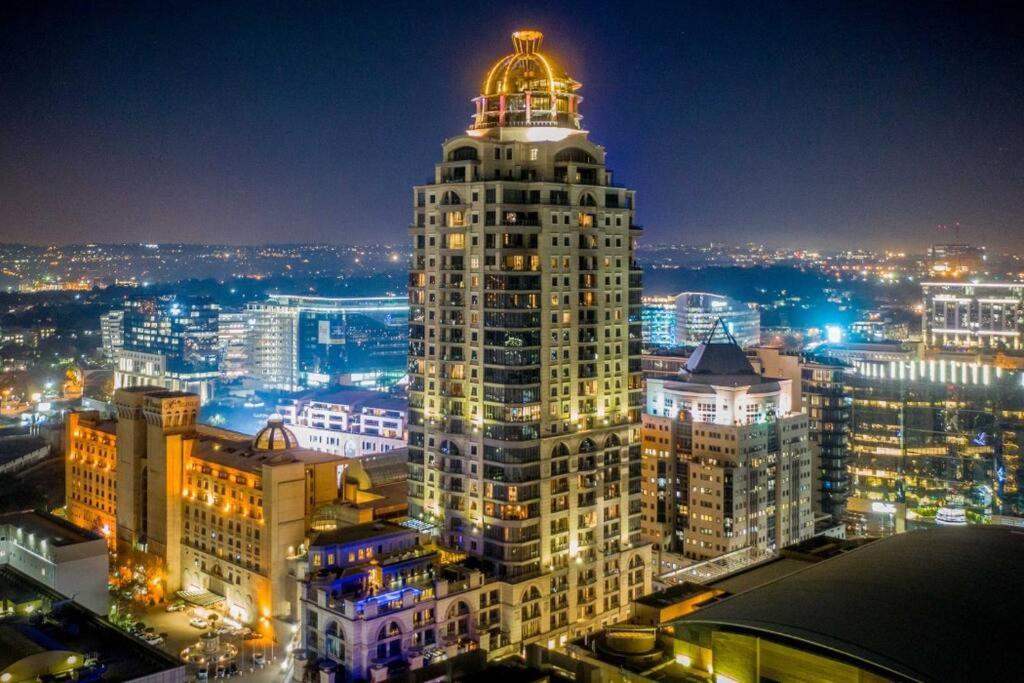 Sandton Michelangelo Towers luxury Penthouse, Johannesburg – Updated ...