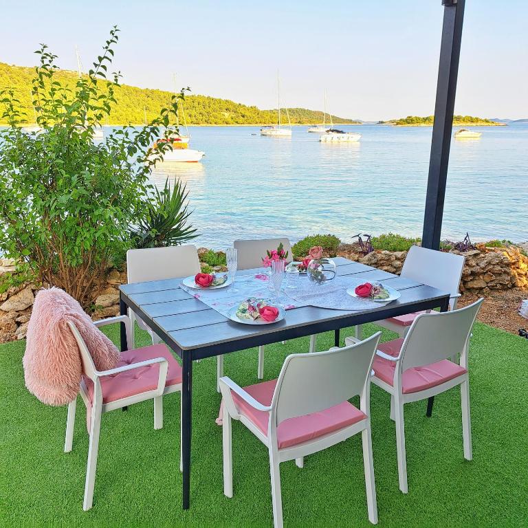 5D, Murter (updated prices 2025)