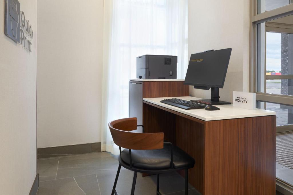 Courtyard by Marriott Kitchener, Kitchener (updated prices 2025)