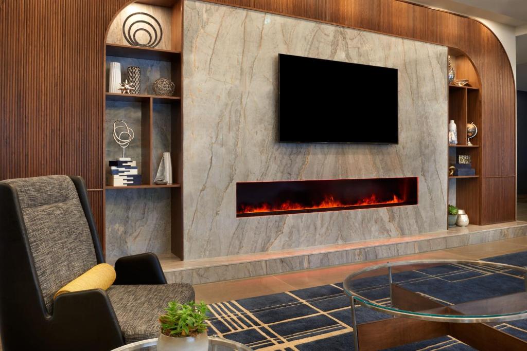 Courtyard by Marriott Kitchener, Kitchener (updated prices 2025)