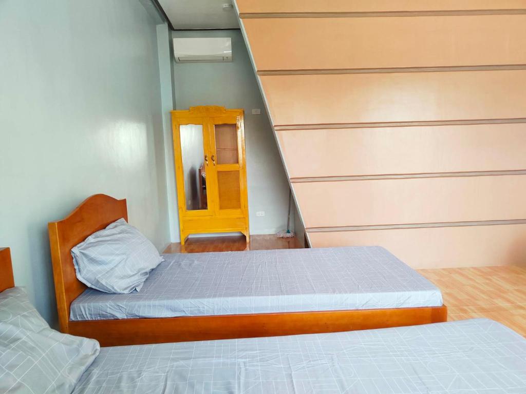 RNEK Boatel Commercial Space, Moalboal (updated prices 2024)