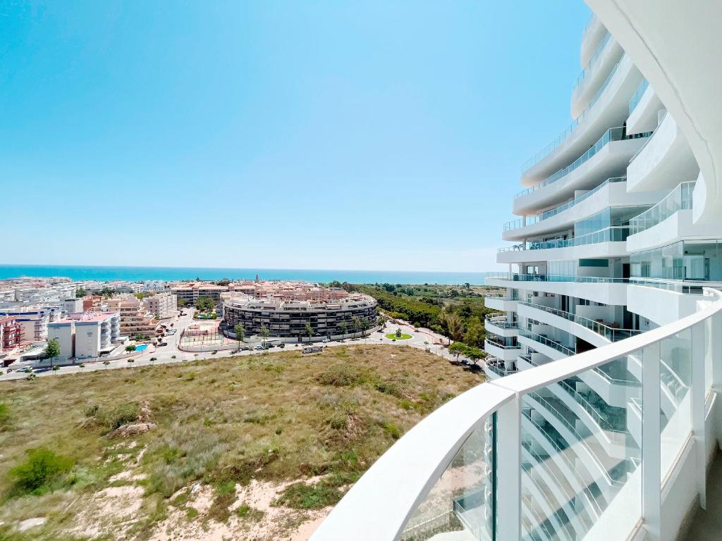 Global Properties, Moderno apartamento con 2 terrazas en Gran Canet ...