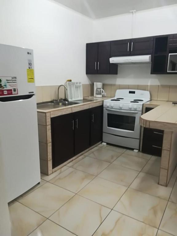 Apartamento Lopez y Azofeifa, Portete (updated prices 2025)