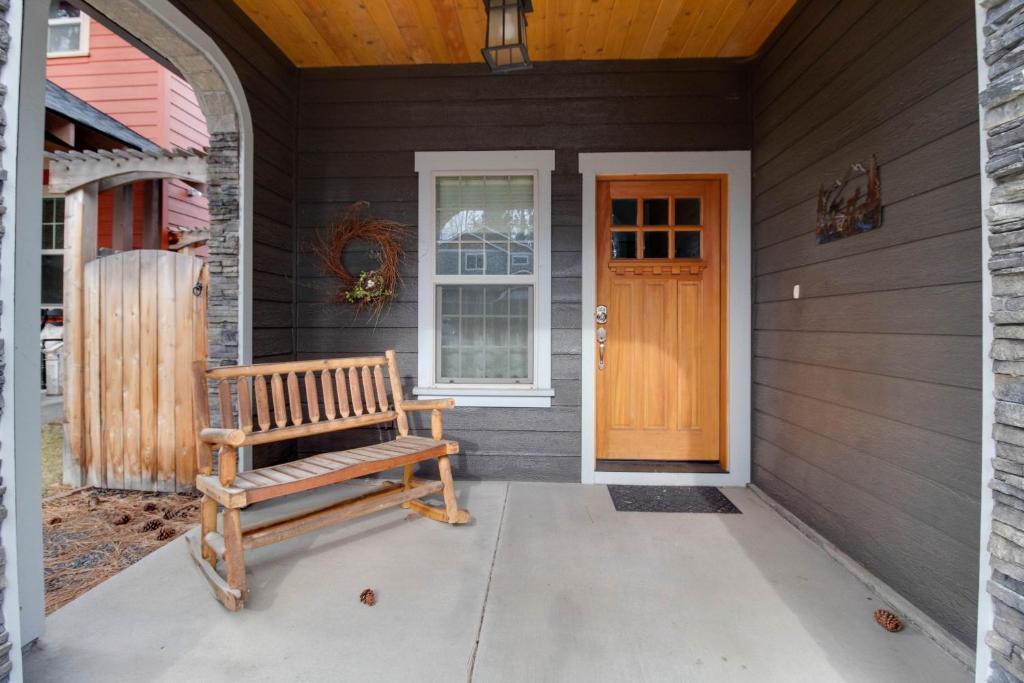 The Quails Nest, Sisters (updated prices 2026)
