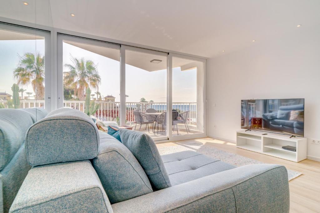 Beach Front Flat with Sea Views, Marbella – Updated 2024 Prices