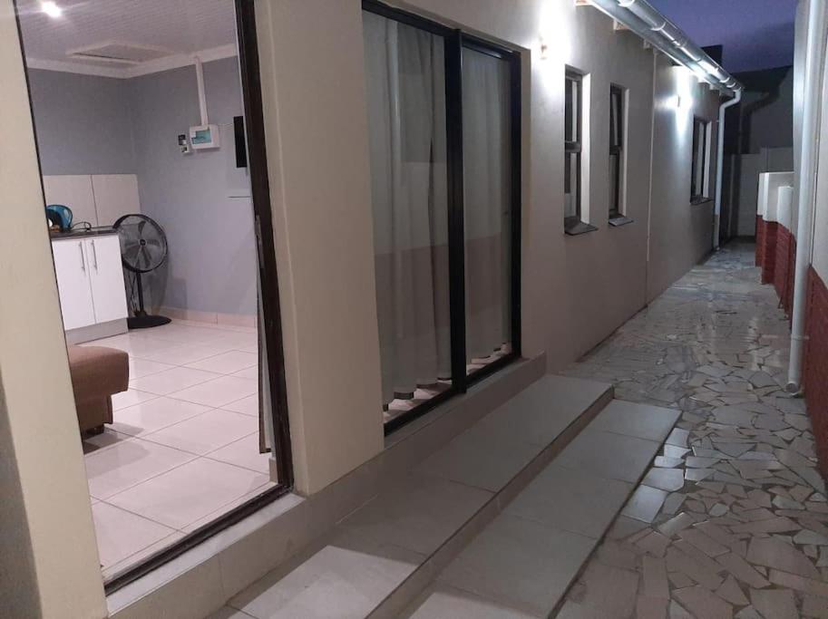 Sis-V's Inn, East London (updated prices 2025)