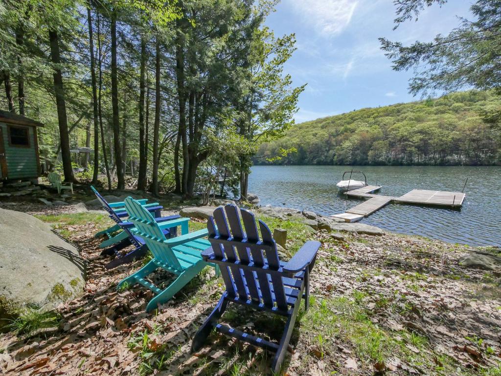Nearby Private Lakefront with Hot Tub Fire Pit and Dock, Accident (precios actualizados 2024)