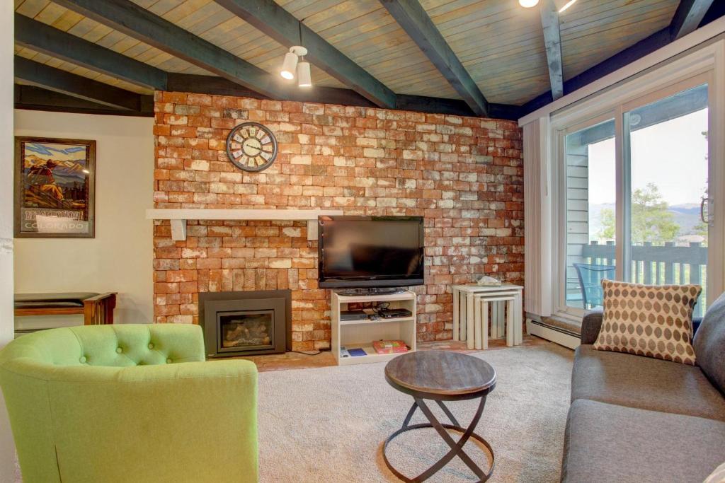 A203 Treehouse, Silverthorne (updated prices 2026)