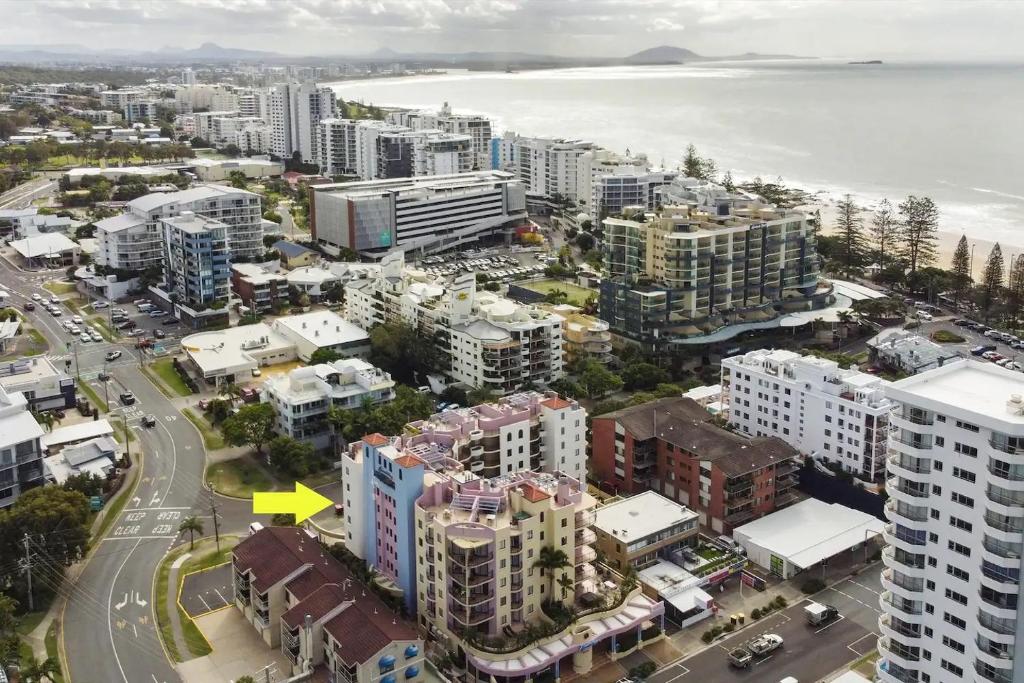 Mooloolaba Perfect - beach, wharf, dining ZE2, Mooloolaba (updated ...