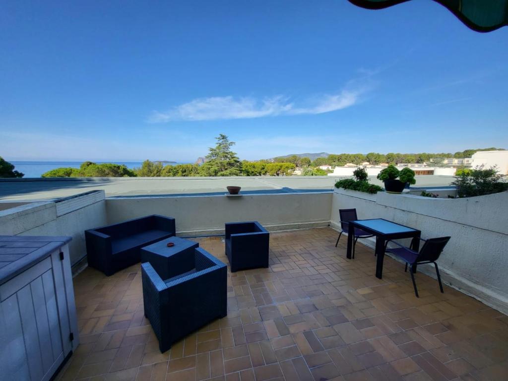 Grand t2 vue mer, La Ciotat (updated prices 2025)