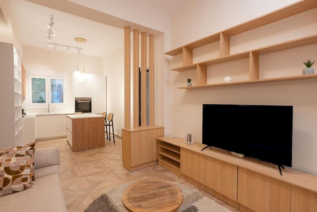 The Downtown Oasis [4' To Panormou Metro Station], Athens (updated ...