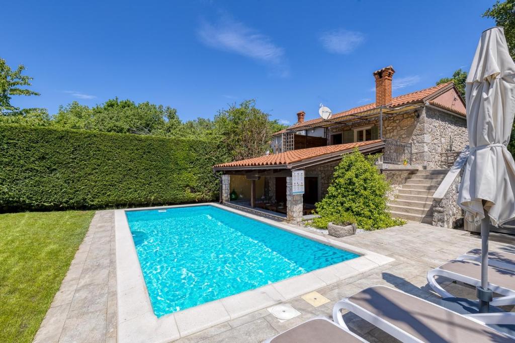 Holiday House Mlin, Kras (updated prices 2026)