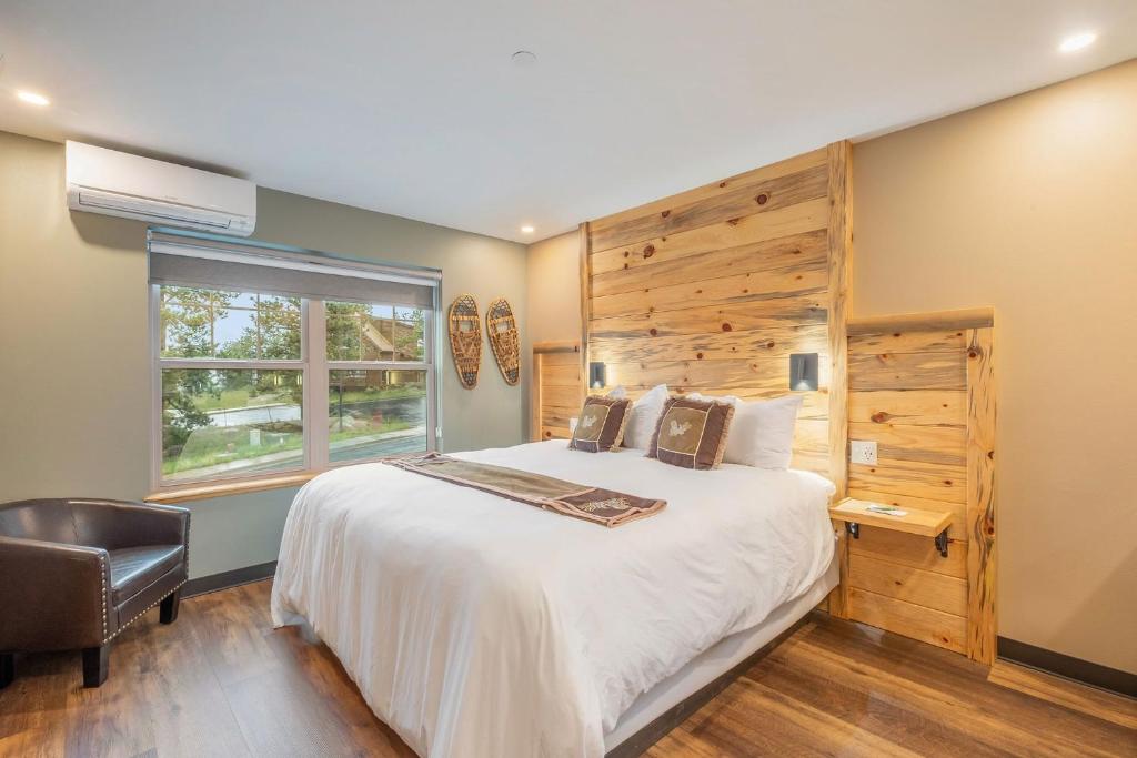 Solitude Mills Lake 204 - Estes Park studio, Estes Park (updated prices ...