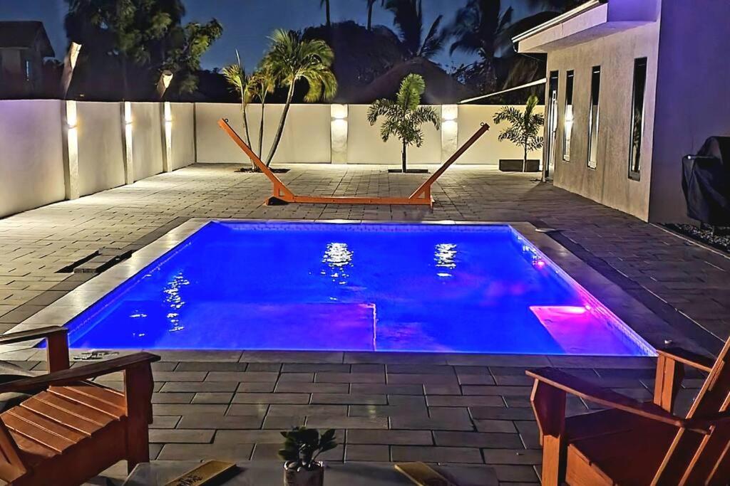 Escobar Private Villa a Cozy Tropical Atmosphere., Oranjestad (precios ...