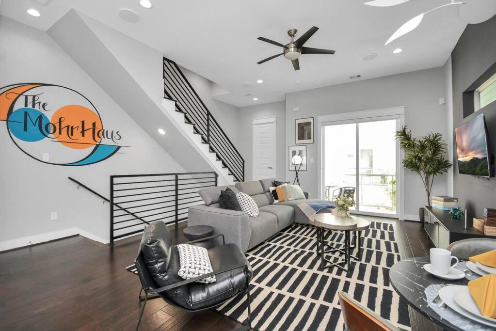 Mohr Haus - Walk to NRG Stadium - Medical Center - Sleeps 8, Houston ...