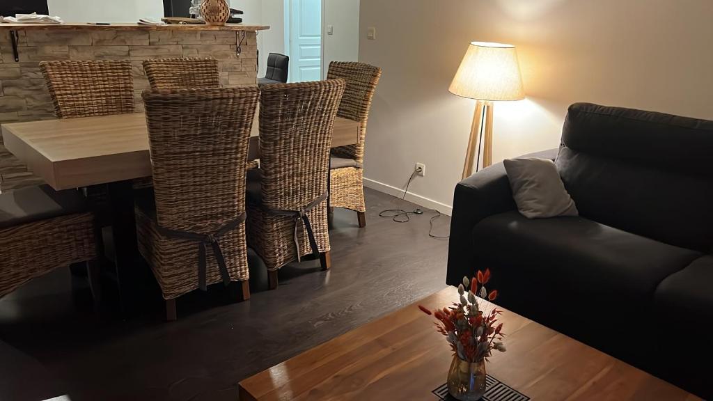 Résidence de la Lône, La Roche-de-Glun (tarifs actualisés, 2025)