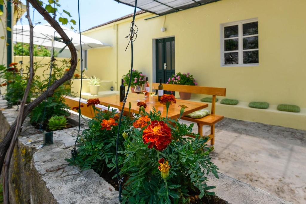 Grandma's Old House, Potomje (updated prices 2025)