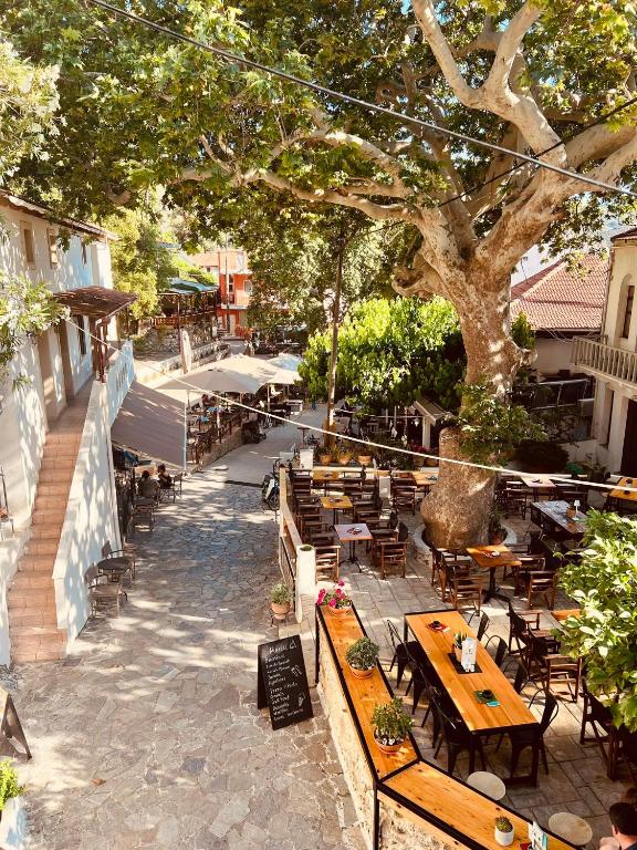 Zoe's Balcony, the best view!, Spílion – Updated 2023 Prices