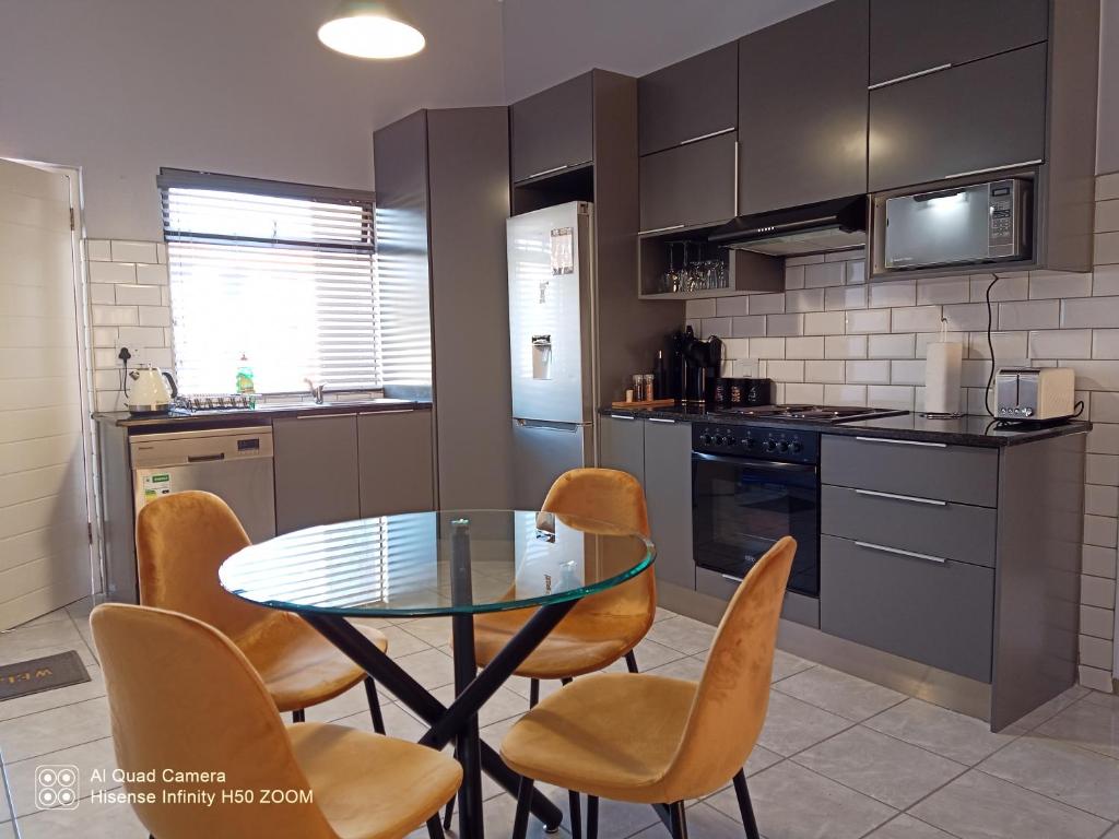 Waterstone Park 1 Bed, Lombardy East (updated prices 2026)
