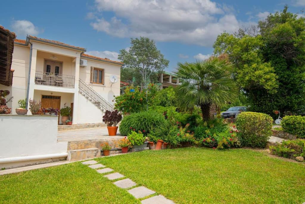 Grandma's house, Epanomi (updated prices 2026)