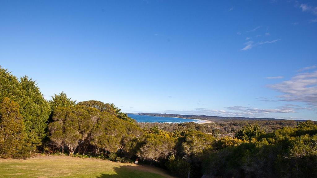 Adelong Secluded Beach house Linen provided Bermagui, Bermagui (updated ...