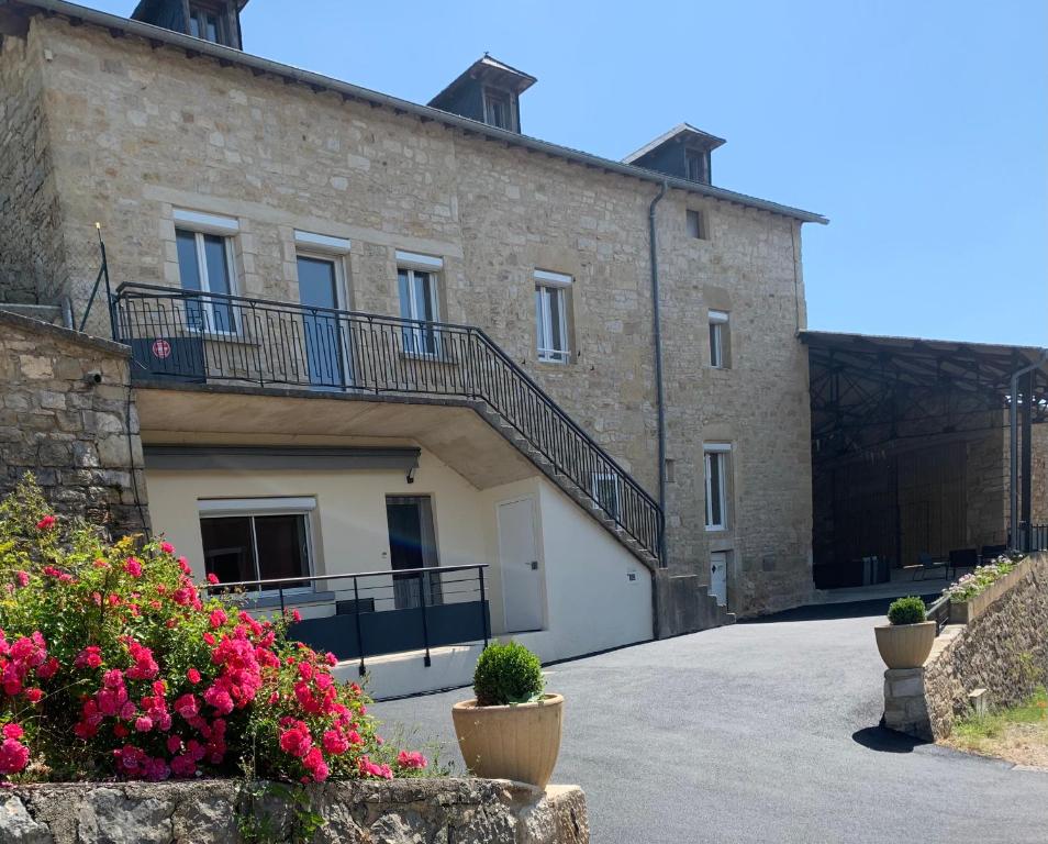 Gite 4 étoiles - La Maison de Paul, Coussergues (tarifs actualisés, 2026)