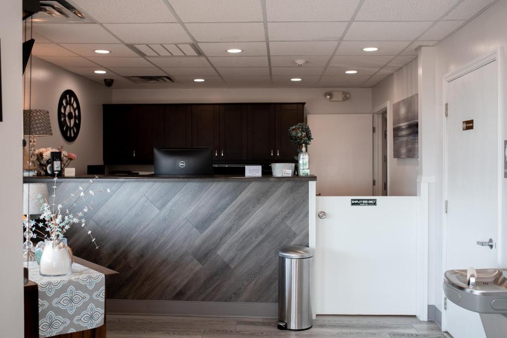 West Bank Inn, Celina (updated prices 2025)