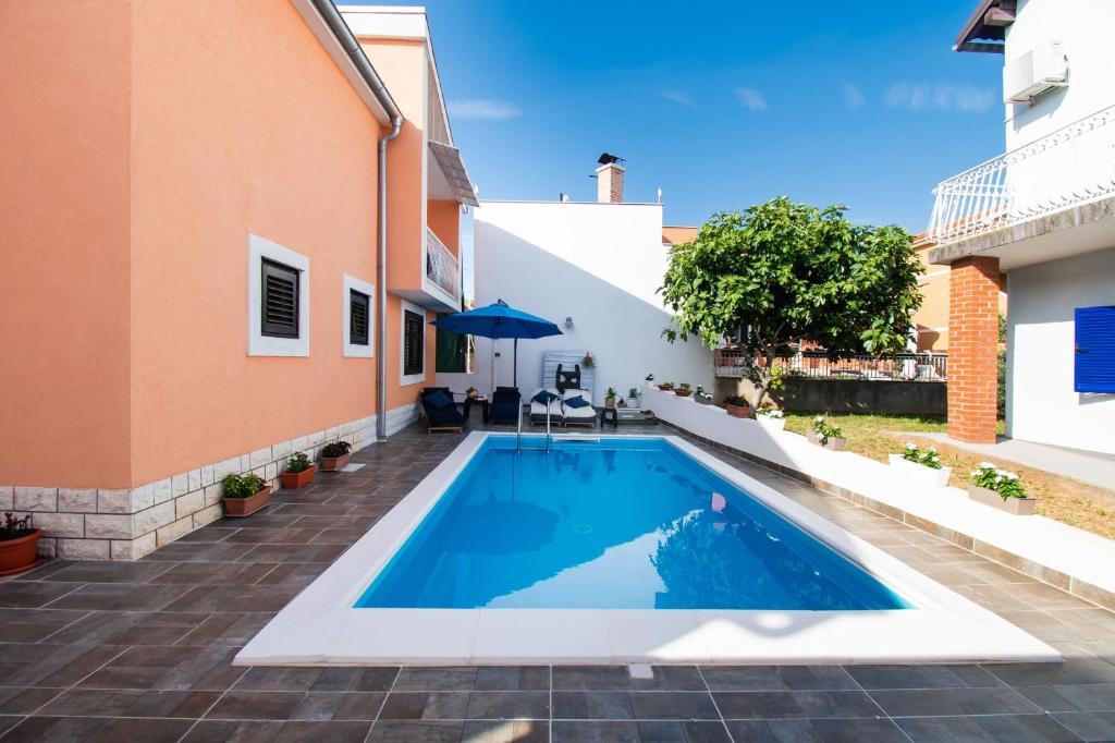 Apartments and Room Agiss with pool, Vodice – Aktualisierte Preise für 2023