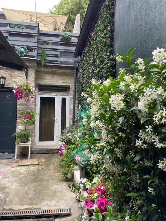 Casa in inima capitalei, Bucharest (updated prices 2025)