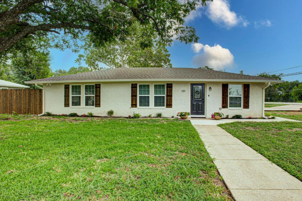 Casablanca Waco, Robinson – Updated 2023 Prices