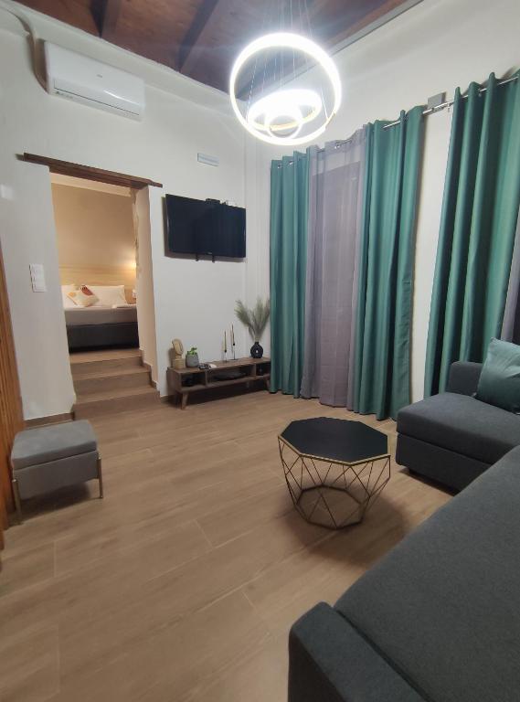 Giorgos & Chara Studio in the Old Port, Chania Town (updated prices 2024)