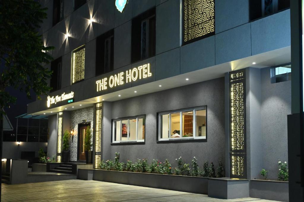 THE ONE HOTEL, NASHIK, Nashik, India - Booking.com