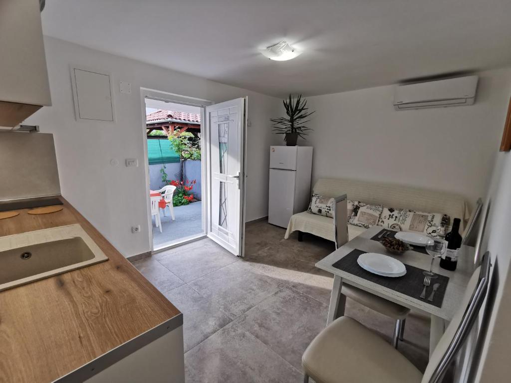 Apartmani Vana, Tribunj (updated prices 2025)