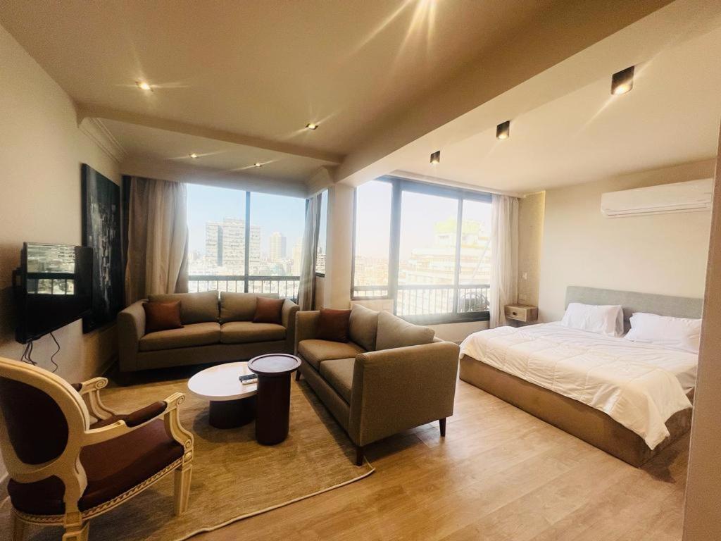 7 stars studio, Cairo (updated prices 2025)