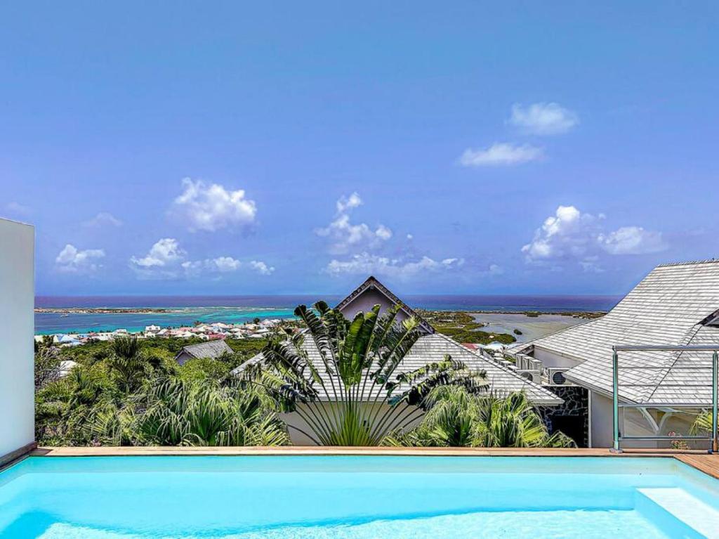 Villa Bleu Horizon with private pool overlooking Orient Bay, Orient Bay ...