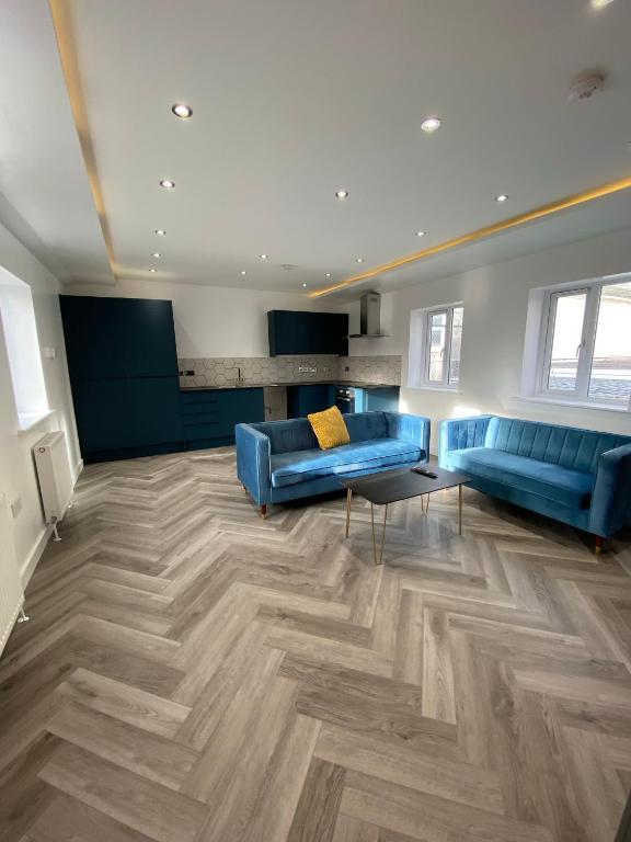 Walter Road Holiday Home Swansea - 4 bedrooms, Swansea – Updated 2024 ...