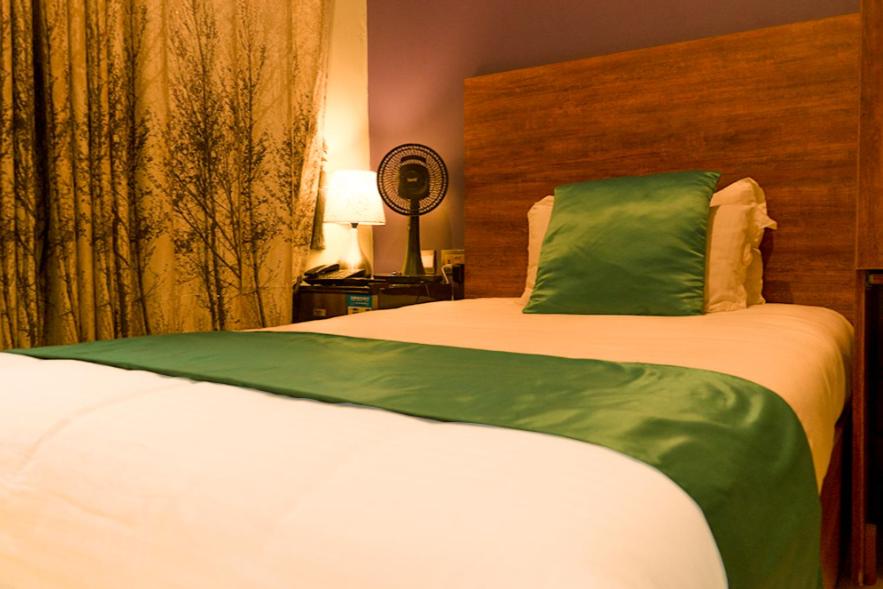 SamWeb Bed and Breakfast, Kampala (updated prices 2025)