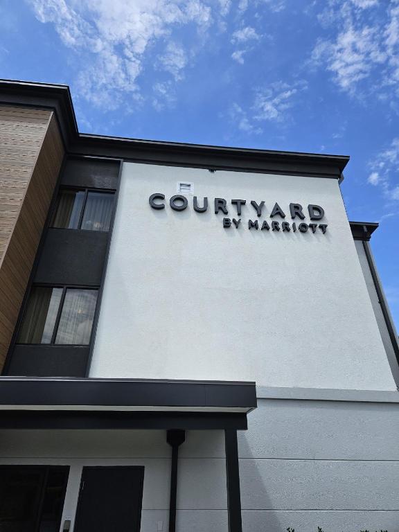 Courtyard by Marriott Charlotte Ballantyne, Charlotte (updated prices 2025)